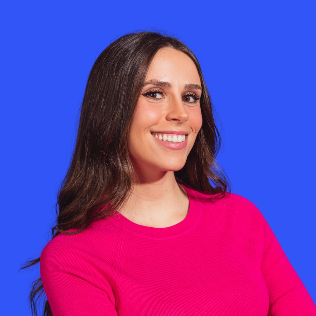 María Speaks English - Twic - The Wolf is Coming